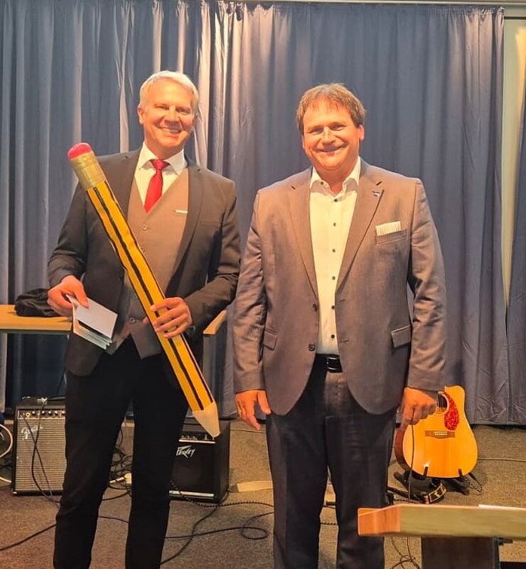 Rektor Martin Mederer an der Grund- und Mittelschule verabschiedet ...